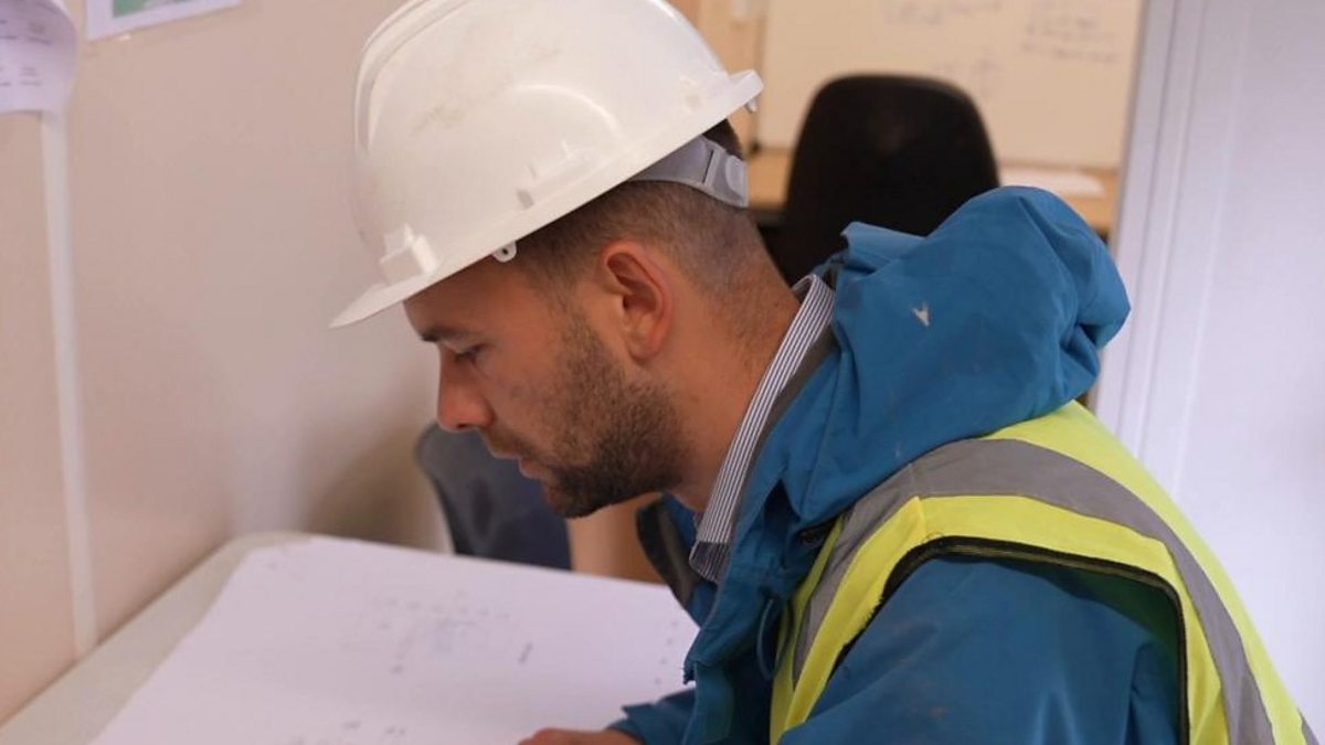 BBC One - South East Today, Construction boss talks out about mental health