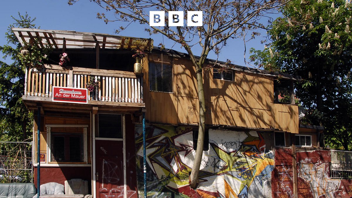 BBC World Service - Witness History, Treehouse on the Berlin Wall