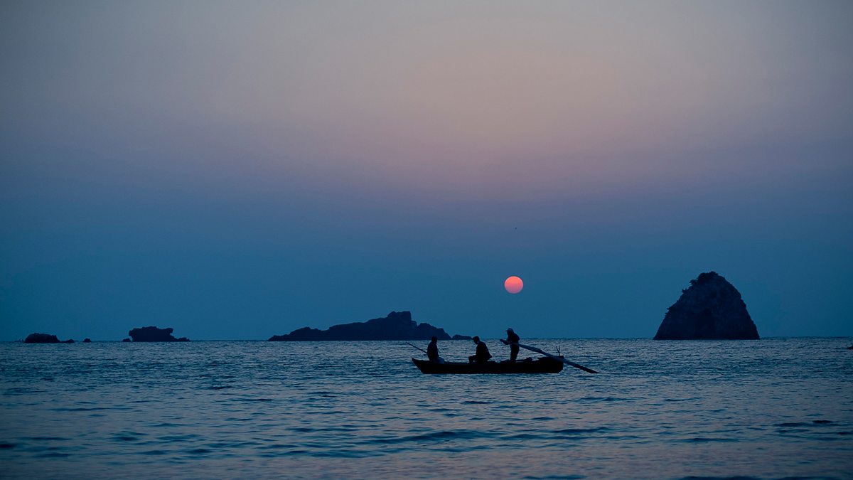 BBC Radio 4 - The Dawn-Care