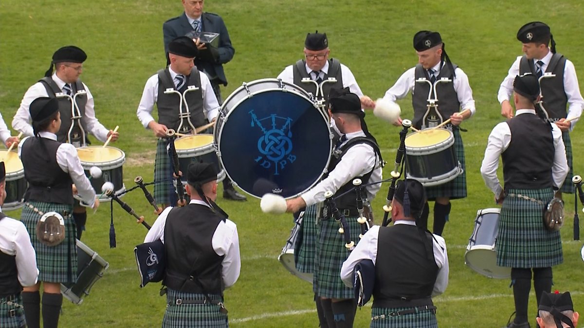 BBC One - World Pipe Band Championships, Inveraray - Medley