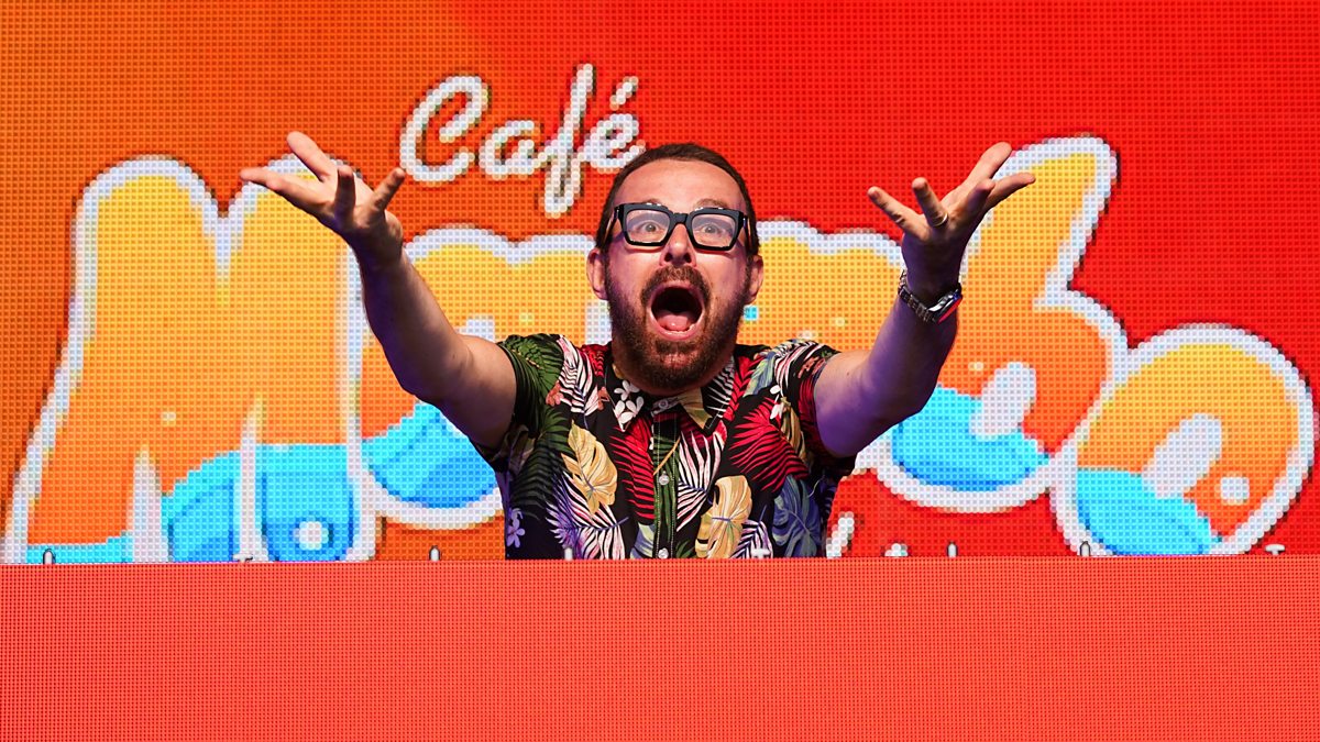 BBC Radio Newcastle - Gilly Hope on BBC Radio Newcastle, Kelly Scott ...