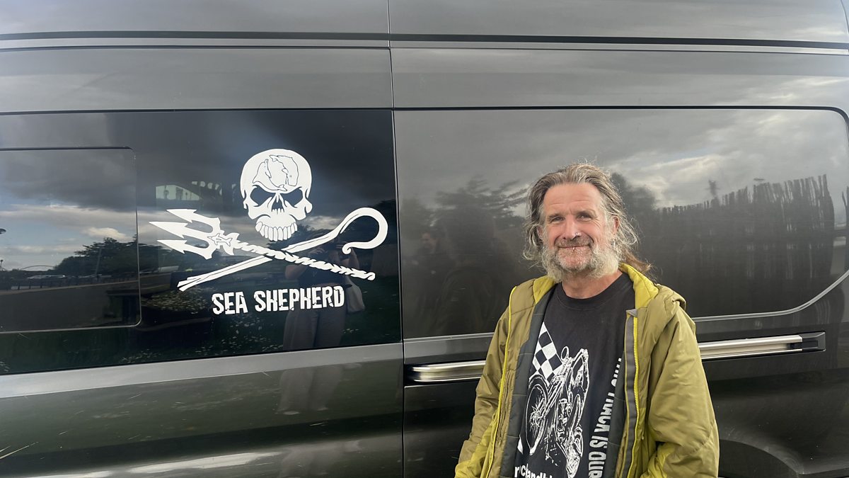 BBC Radio Tees - Amy Oakden, Meet the Teesside River Pirate