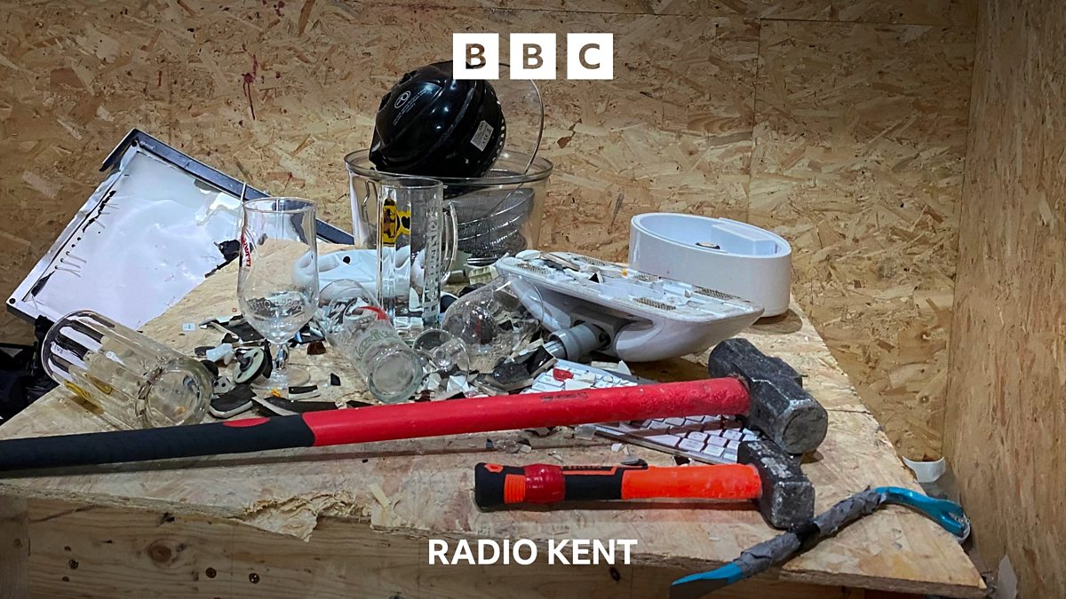BBC Radio Kent - BBC Radio Kent, Smashing stuff in Maidstone town centre