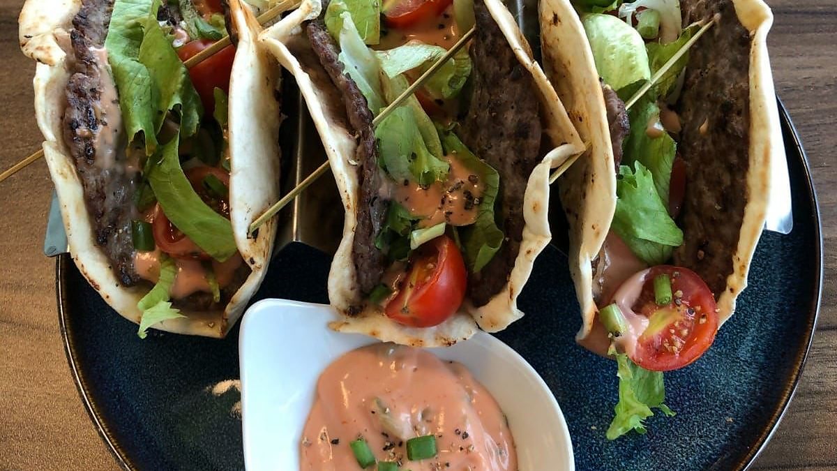 BBC One - Morning Live - Yvonne's Smash Burger Wraps