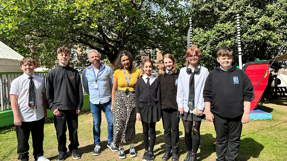 BBC Scotland - The L.A.B Scotland, Tynecastle High School pupils interview William Hussey and ...