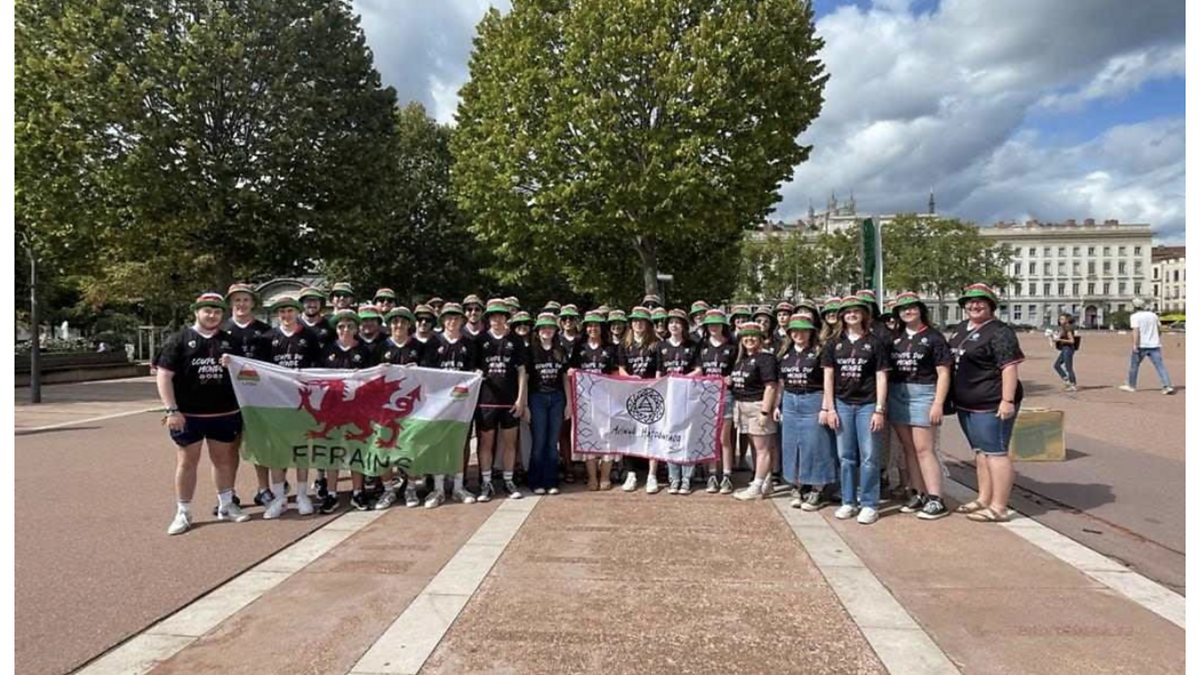 BBC Radio Cymru - Bore Cothi, Aelwyd Hafodwenog yn Ffrainc - Cefnogi ...