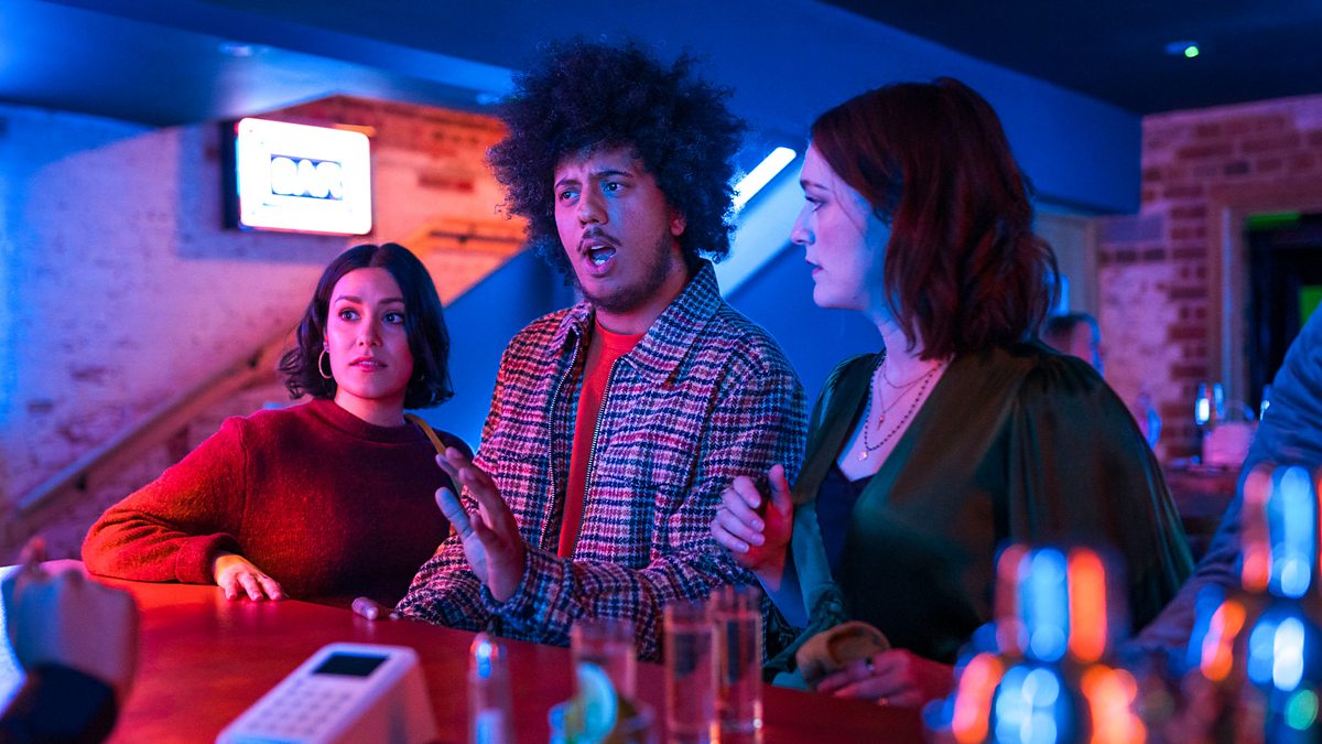 Ghosts - Series 5: 5. Carpe Diem - BBC iPlayer