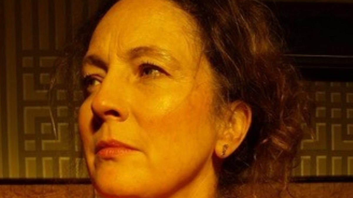 BBC Radio Cymru - Bore Cothi, Bardd Mis Hydref Clare Potter.