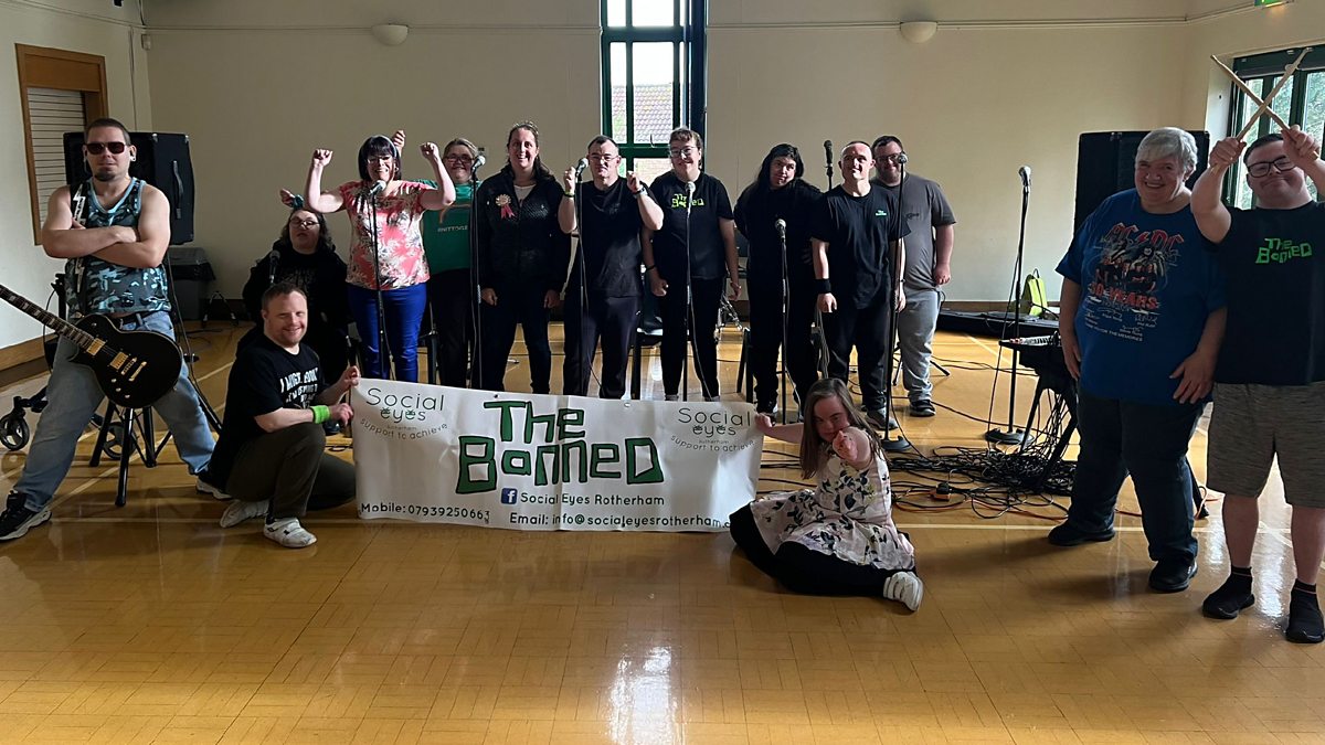 BBC Radio Sheffield - Toby Foster on BBC Radio Sheffield, Social Eyes ...