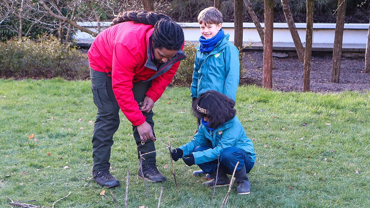 Ranger Hamzas Eco Quest - Minis: 12. Wild Meadow - BBC iPlayer