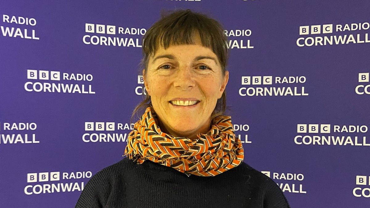 BBC Radio Cornwall - Julie Skentelbery, 06/11/2023, Tracey Boyne