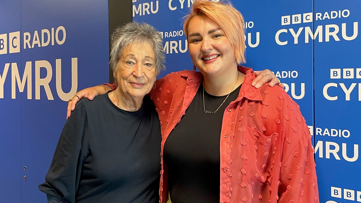 BBC Radio Cymru - Beti a'i Phobol, Bronwen Lewis