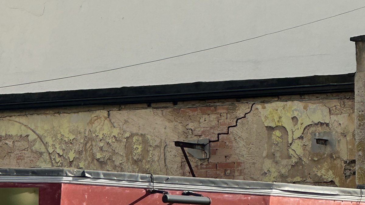 BBC Radio Wiltshire - Ben Prater, Chippenham's ghost signs: part one BBC Radio Wiltshire - Ben Prater, Chippenham's ghost signs: part one