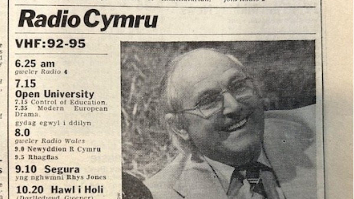 BBC Radio Cymru - Bore Cothi, O'r Archif - Charles Williams yn diddanu cynulleidfa Ysgol ...