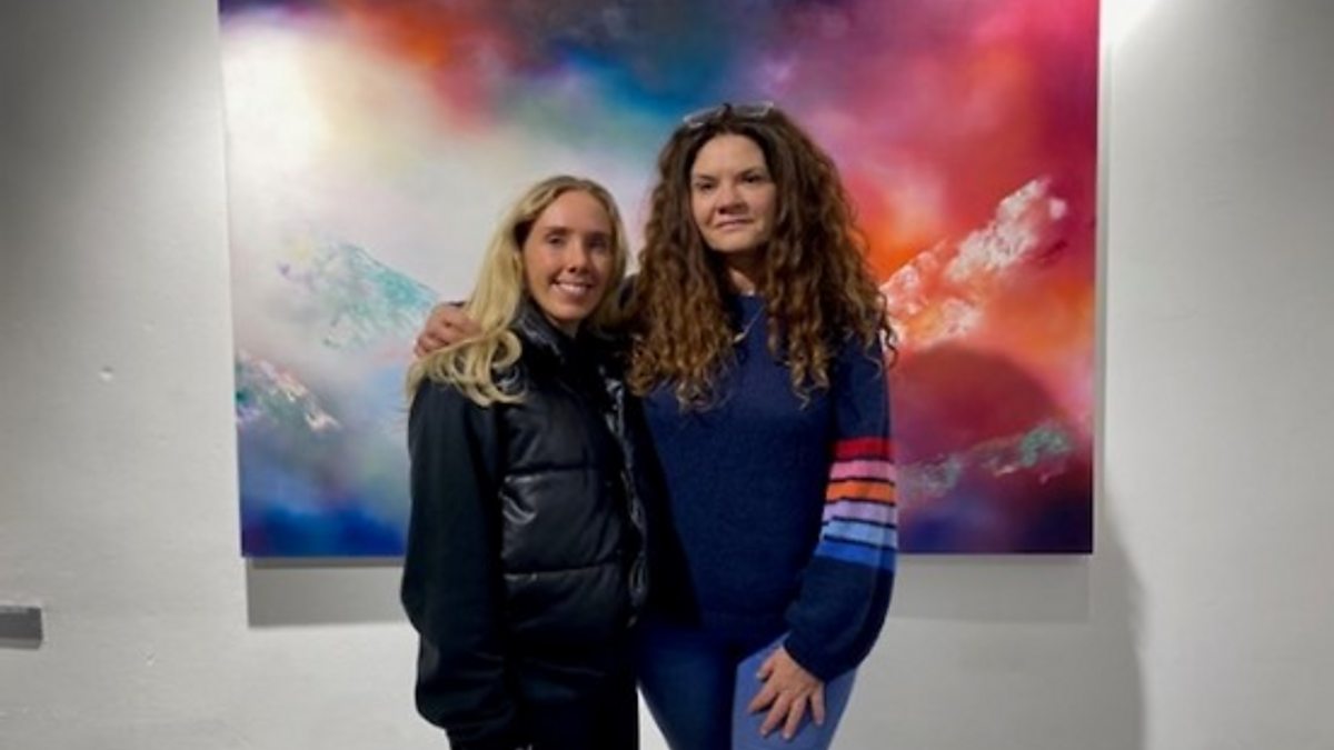 BBC Radio Cymru - Ffion Dafis, Lisa Eurgain Taylor yn sgwrsio am ei ...