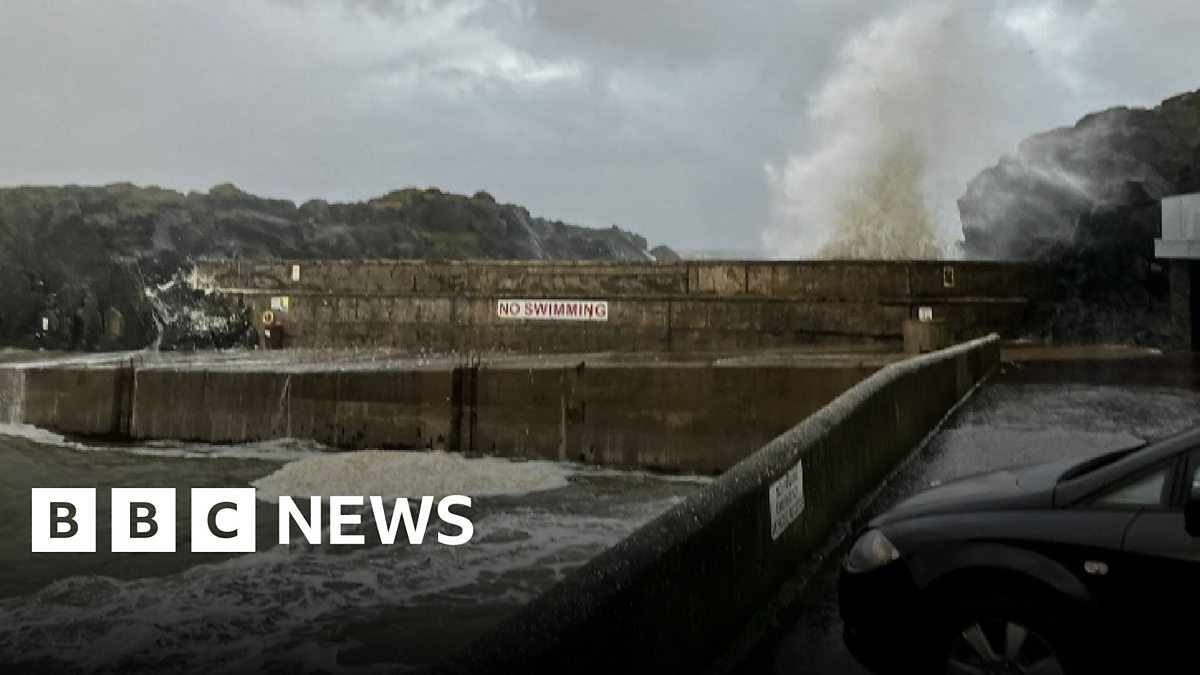BBC News - Storm Pia Threatens UK Christmas Travel