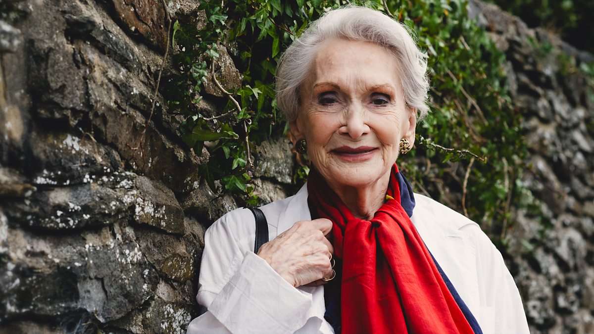 S4C - Sian Phillips, Siân Phillips yn 90