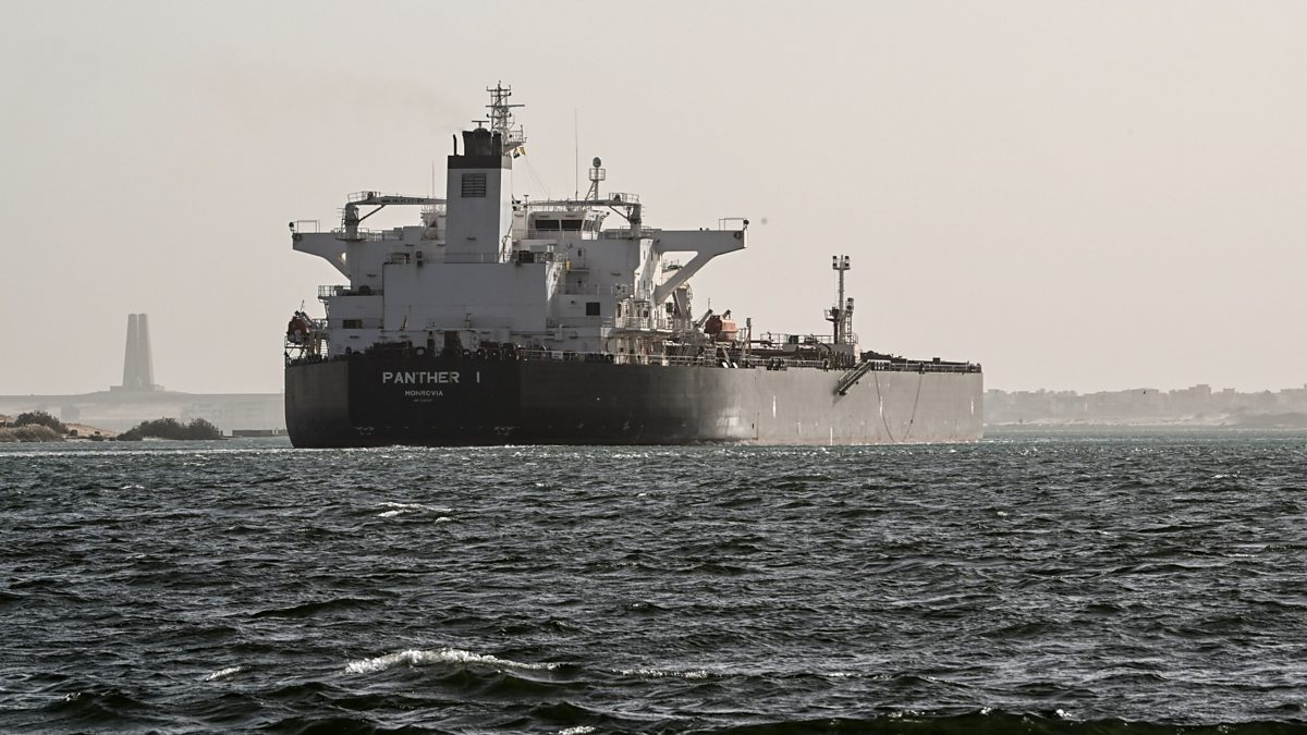 BBC World Service - World Business Report, Shipping companies ponder ...