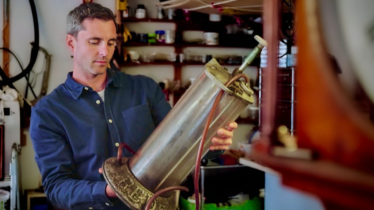 BBC iPlayer - The Travelling Auctioneers - Series 2: 16. An Auction for ...