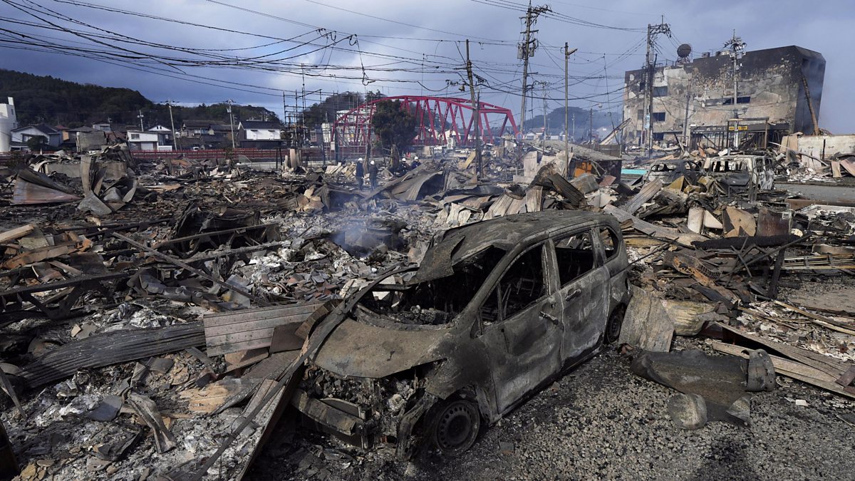 BBC World Service - Newsday, Japan quake: 'Race against time' to rescue ...
