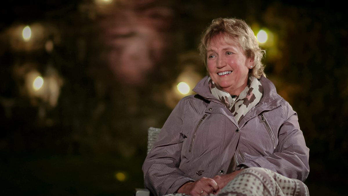 S4C - Sgwrs Dan y Lloer, Cyfres 2, Leah Owen