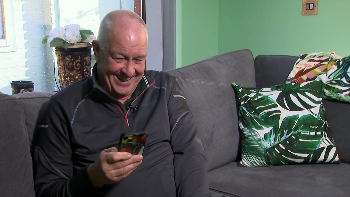 BBC News - Scotland, Cleared sub-postmaster tells his family he is 'free'