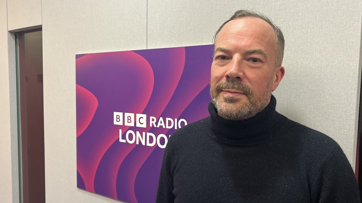 BBC Radio London - Robert Elms, Simon Rumley, The Horniman Walrus and ...