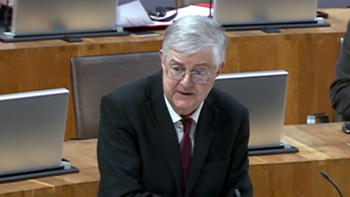 Welsh First Ministers Questions - 06/02/2024 - Signed - BBC iPlayer
