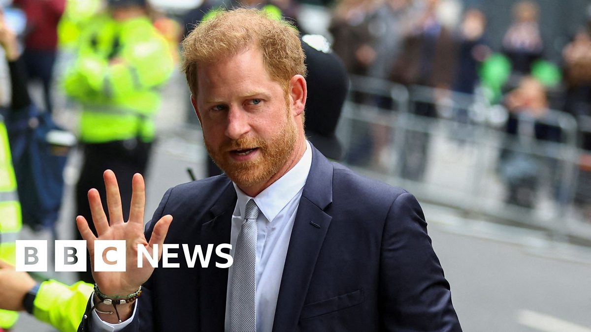 BBC News - Daily Mirror and Prince Harry Settle Phone Hacking Case