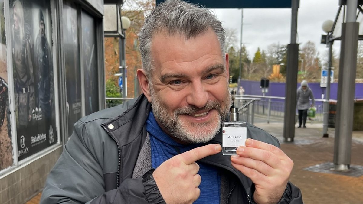 BBC Three Counties Radio - Andy Collins, Love is in the air!, 'Stench ...