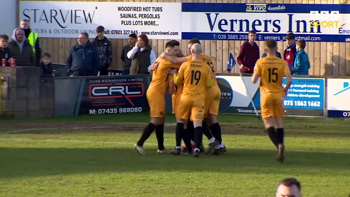 BBC News - Northern Ireland, Watch: Teelan fires Carrick ahead