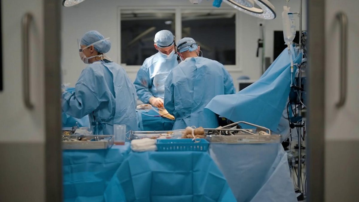 BBC Two - Surgeons: At the Edge of Life, Series 6, A Risk Worth Taking ...