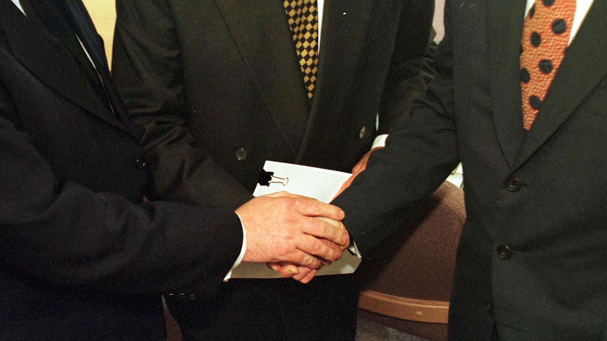 BBC Radio 5 Live - 5 Live In Short, 1998: The Good Friday Agreement : 5 ...