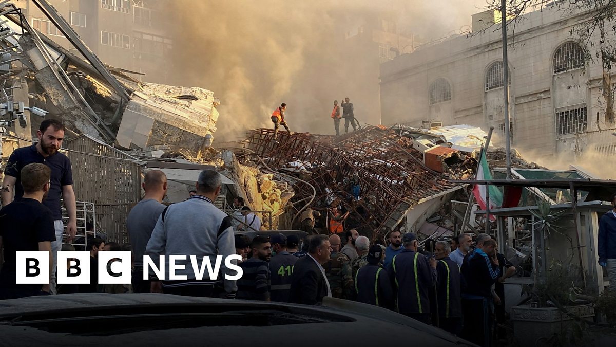 BBC News - Senior Commander Killed in Israeli Strike: Iran State Media