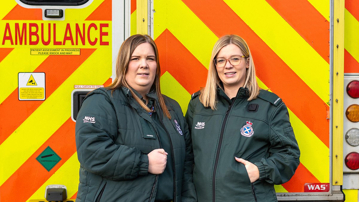 Paramedics on Scene - Series 5: Episode 4 - BBC iPlayer