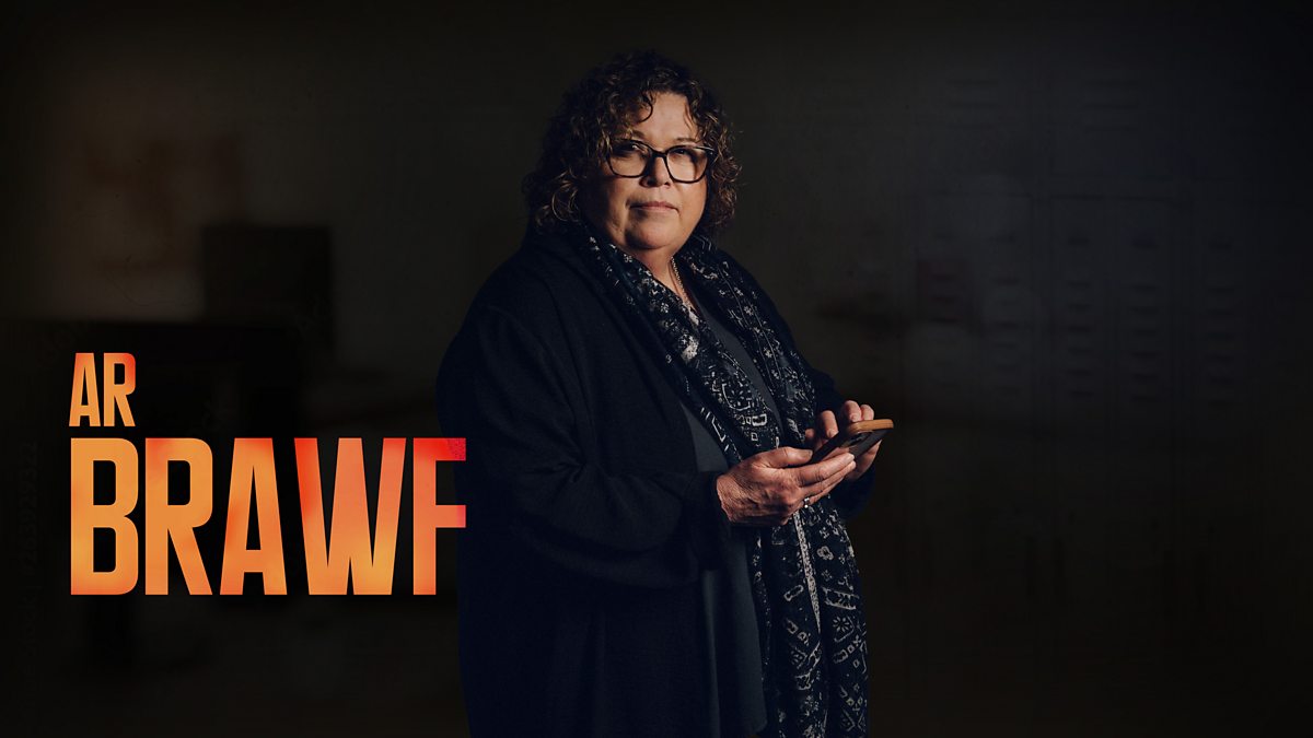 S4C - Ar Brawf, Bradley a Tiffany