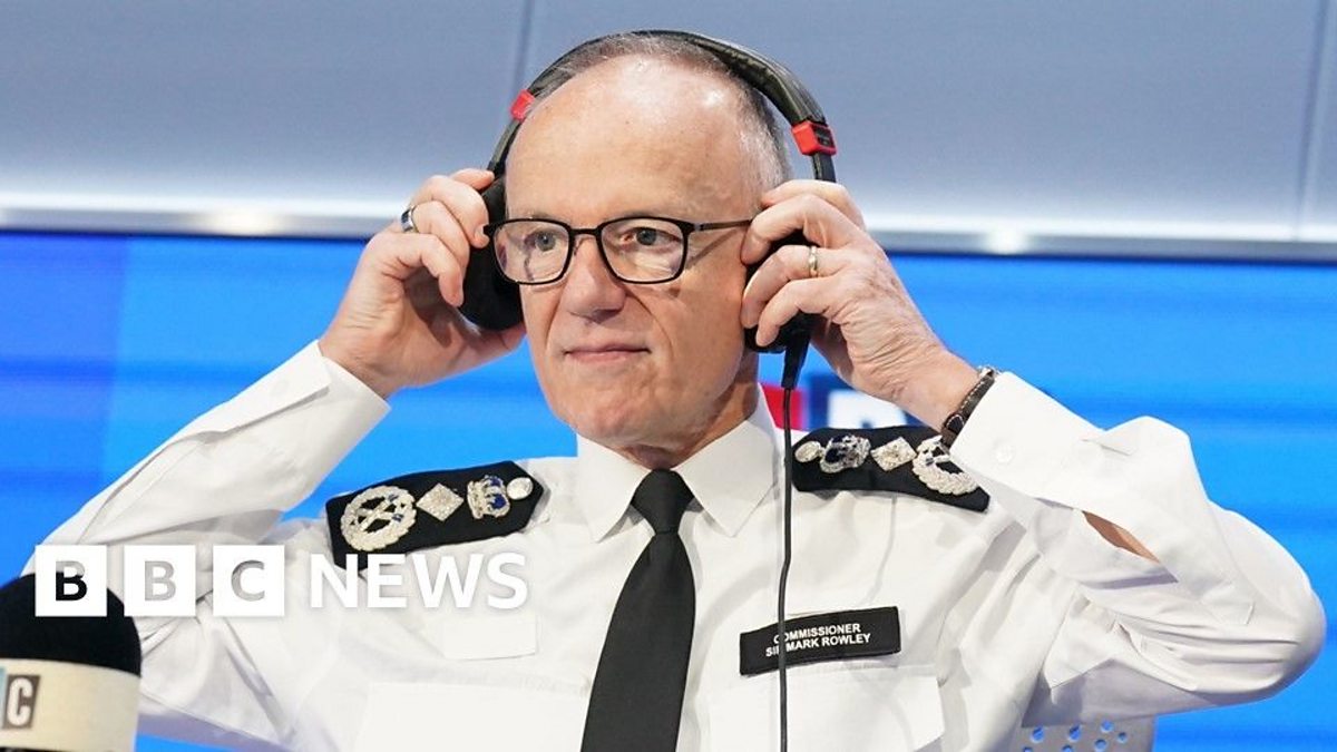 BBC News - 'Horrific Injuries' to Police in Hainault Attack