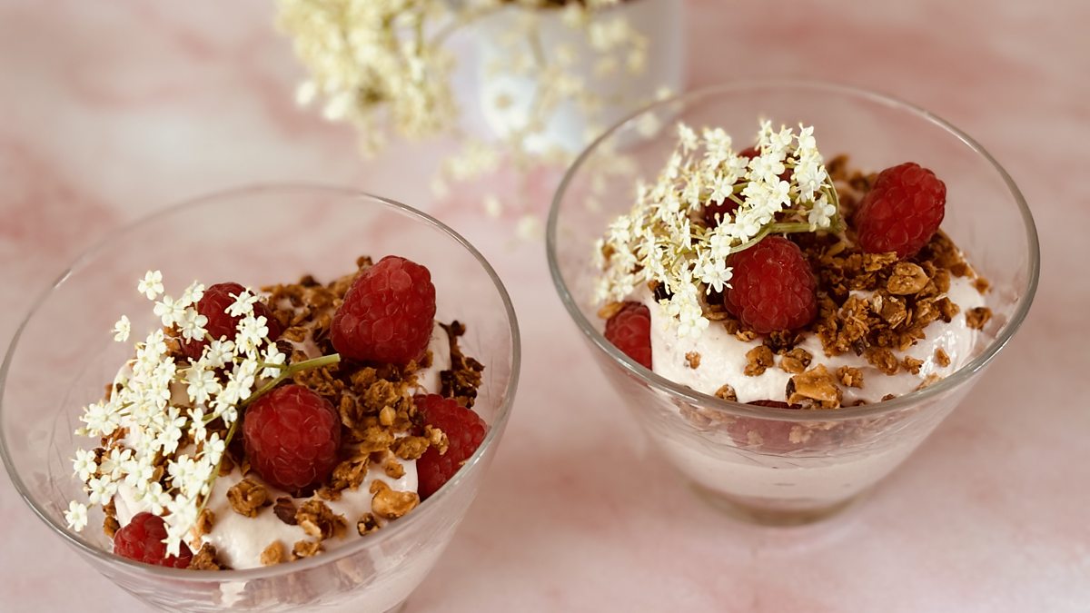 BBC Radio Ulster - Cooking with Paula McIntyre, Raspberry and ...