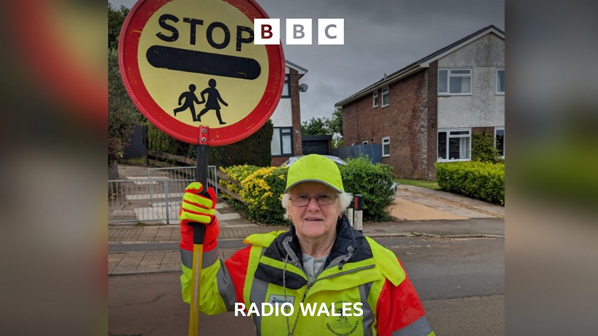 BBC Radio Wales - BBC Radio Wales, Cardiff lollipop lady celebrates 50 ...