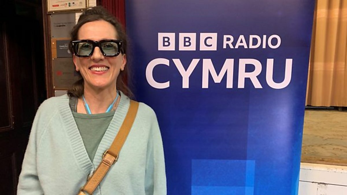 BBC Radio Cymru - Ffion Dafis, Jo Heyde yn cyhoeddi ei phamffled cyntaf ...