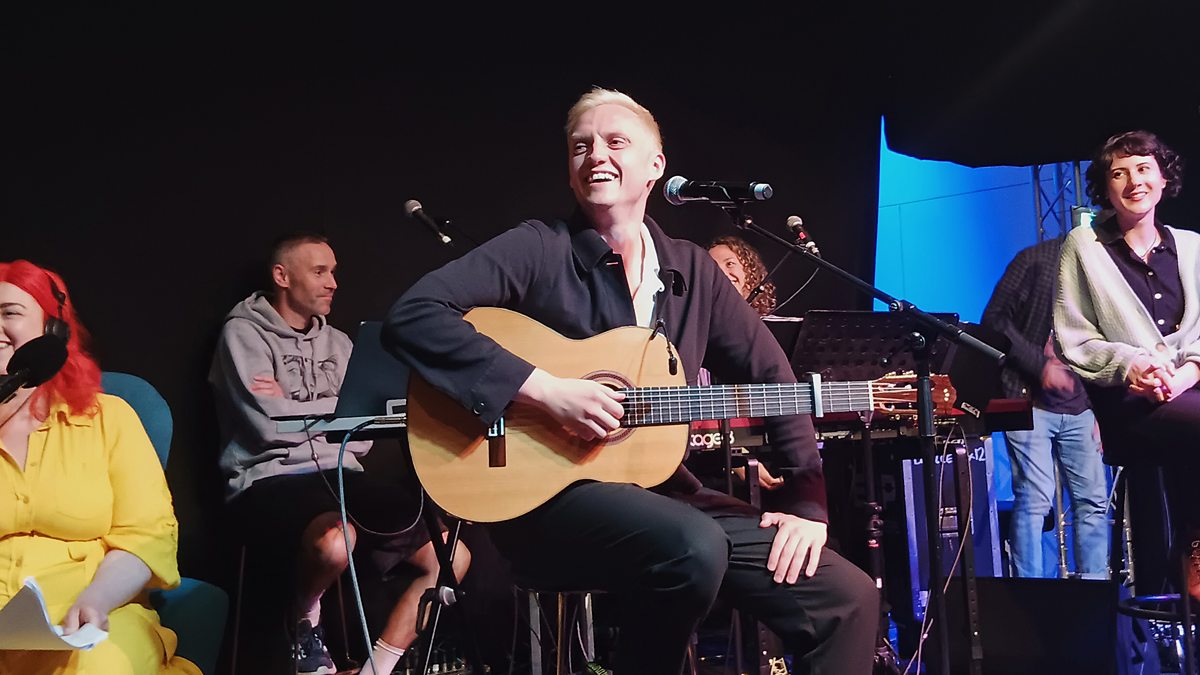 BBC Radio 4 - Loose Ends, Bobby Davro, Michelle McManus, Lara Ricote ...