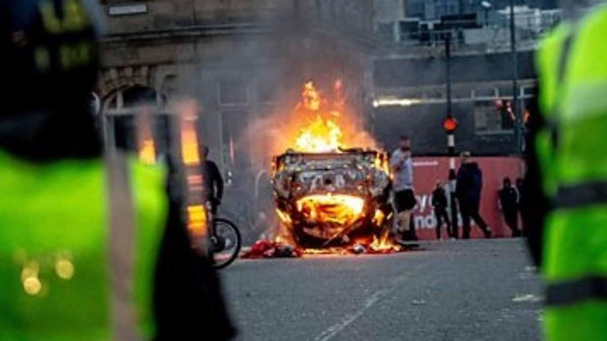 BBC Three Counties Radio - Andy Collins, Tell us your Mid-Week ...