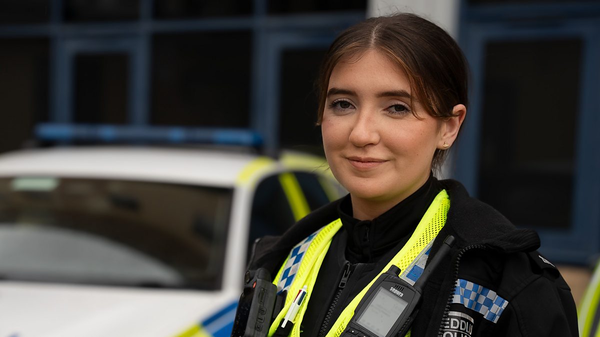Rookie Cops - Series 2: Episode 7 - BBC iPlayer