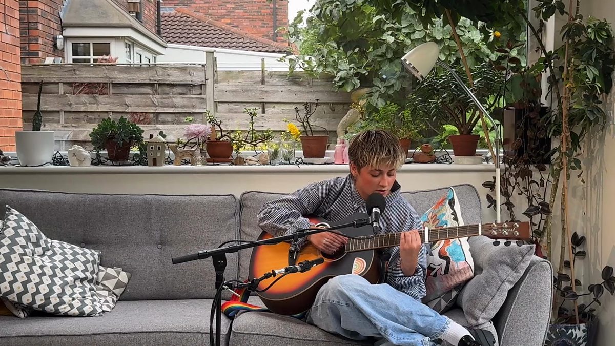 BBC Local Radio - BBC Introducing - York & Humberside, Phoebe Hall ...