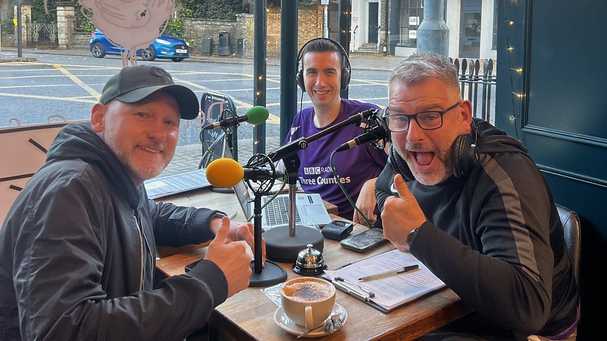 BBC Three Counties Radio - Andy Collins, Live from Roosters Cafe in ...