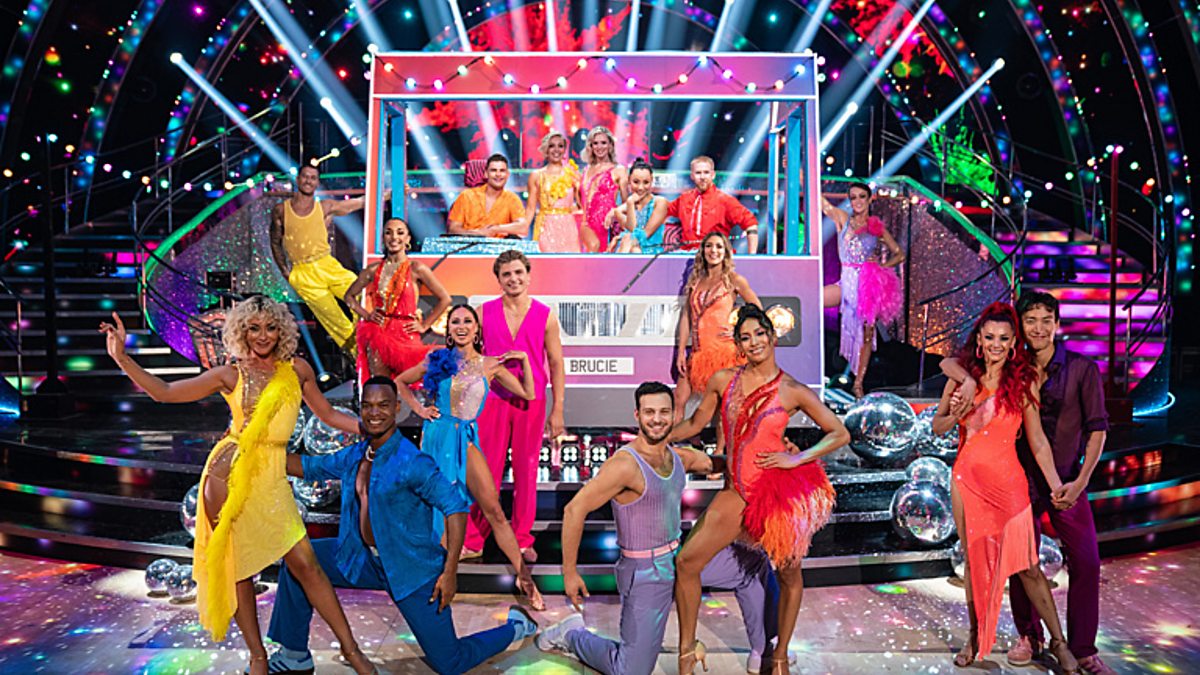 BBC One - Strictly Come Dancing, Series 22, Launch Show, All aboard the Strictly Vengabus!