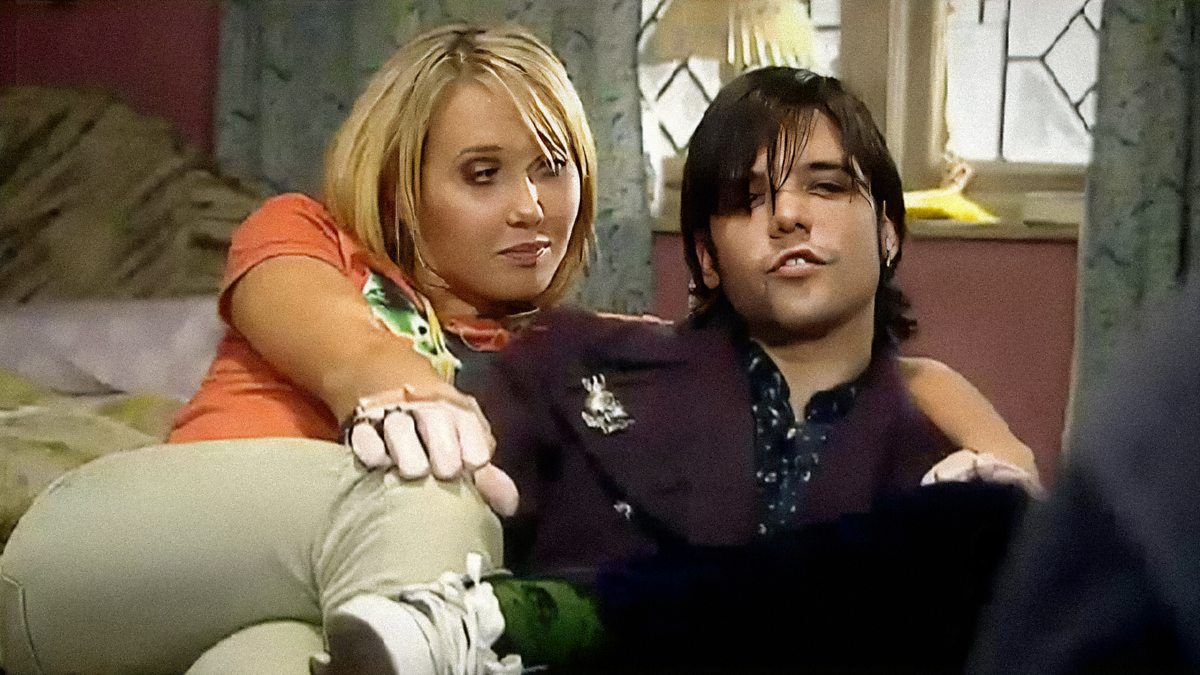 Ideal - Series 2: 4. The Seance - BBC iPlayer