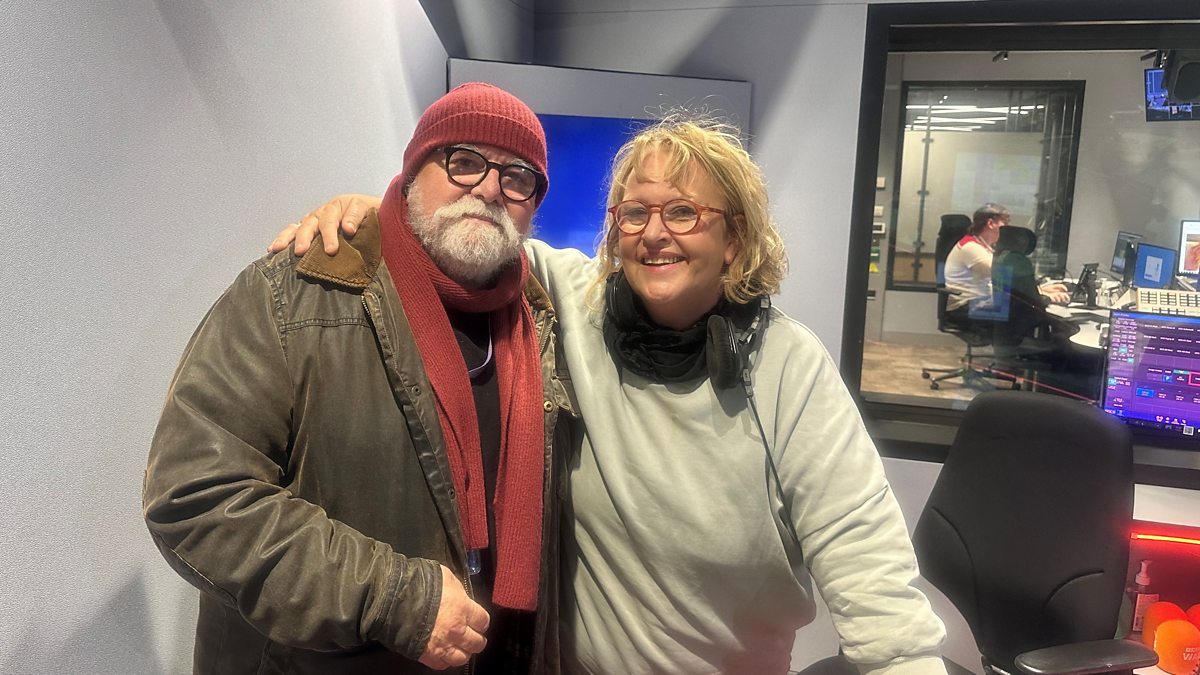 BBC Radio Cymru - Caryl, Glenys a Rhisiart yn ôl gyda'u gilydd!