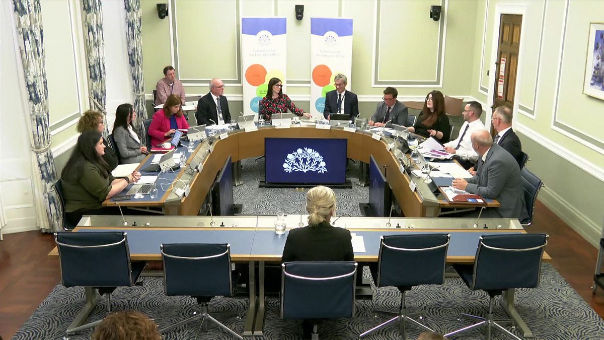 BBC Radio Ulster - The Nolan Show, 25/10/2024, Fresh questions for ...