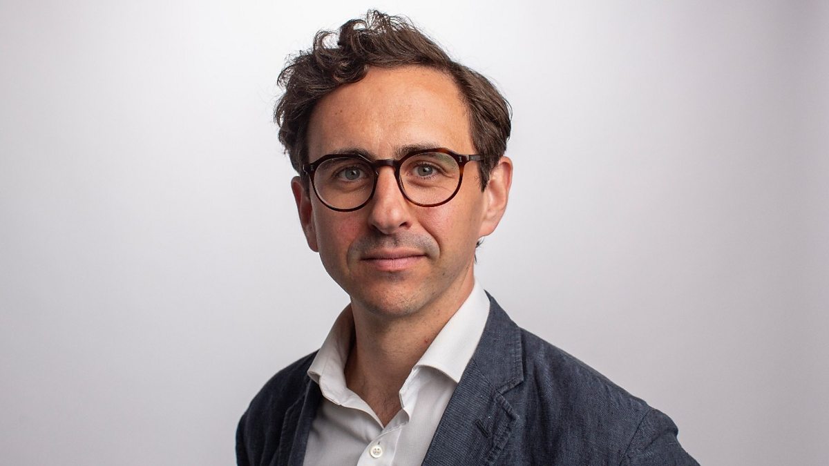 BBC World Service - Outlook, The journalist who took down a billion ...